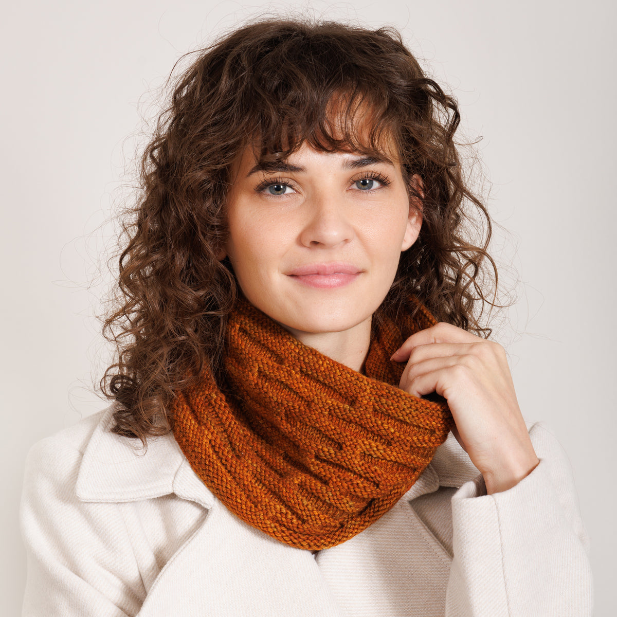 Suspension Cowl (Kira K Designs) — Row House Yarn